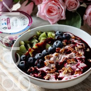 Blackberry quinoa porridge @happyrunnerlovefoods #AddGlenisk – Foodaware